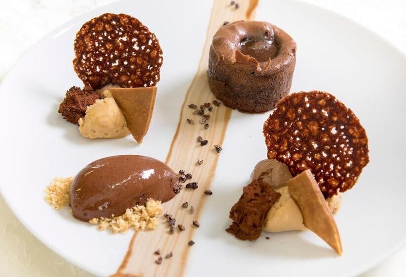Hôtel Logis Le Relais De Farrou   Hôtel   Restaurant   Spa - Villefranche-de-Rouergue