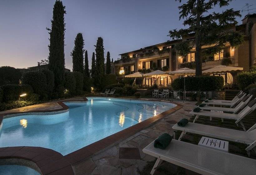 Relais Santa Chiara Hotel   Tuscany Charme - Сан-Джиминьяно