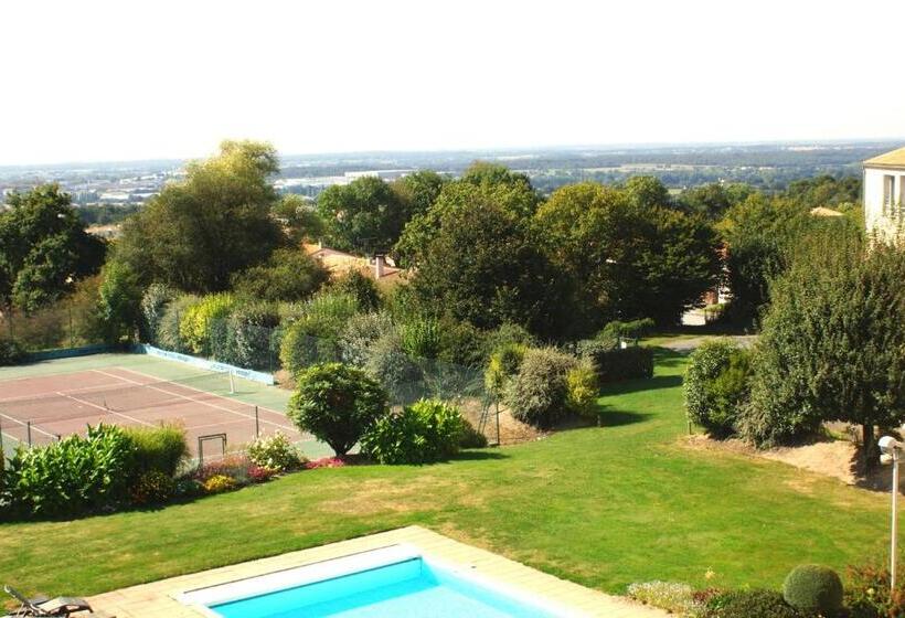Hôtel Logis Hôtel Restaurant Aloe - Les Herbiers