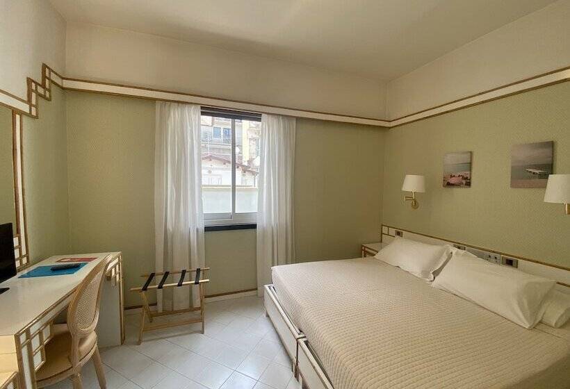President Vintage Hotel In Centro - Riccione