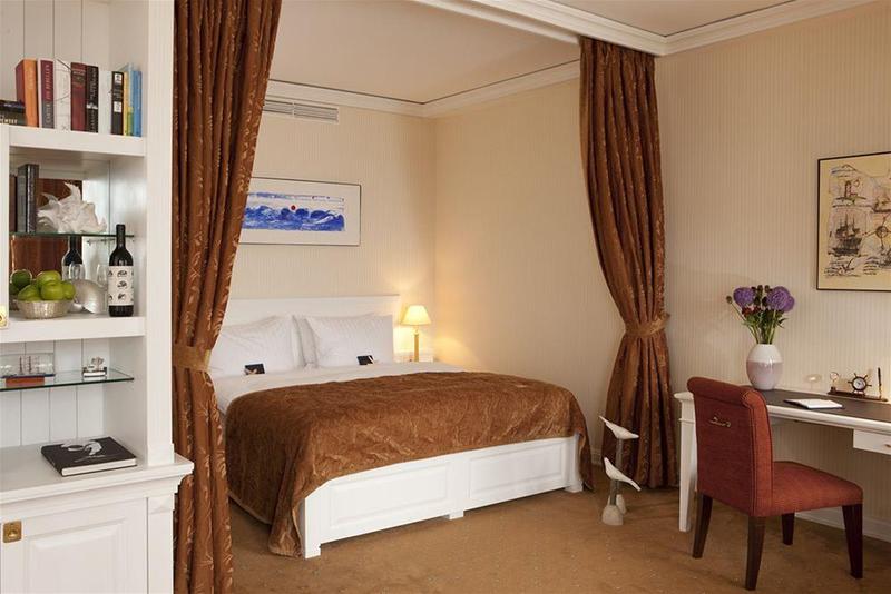 Hotel Yachthafenresidenz Hohe Dune - Warnemünde