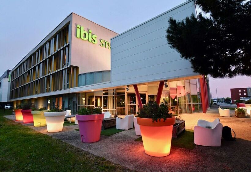 Hôtel Ibis Styles Nantes Reze Aeroport - Rezé